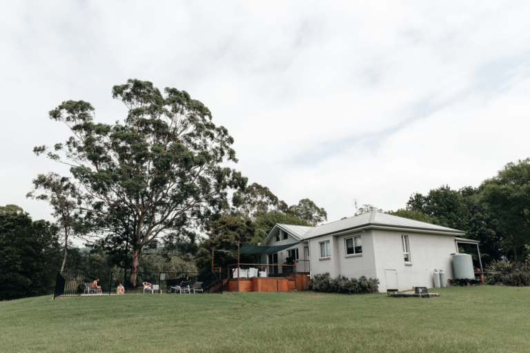Elise & Jono's Melross Farm Wedding - Lonely Hunter Weddings